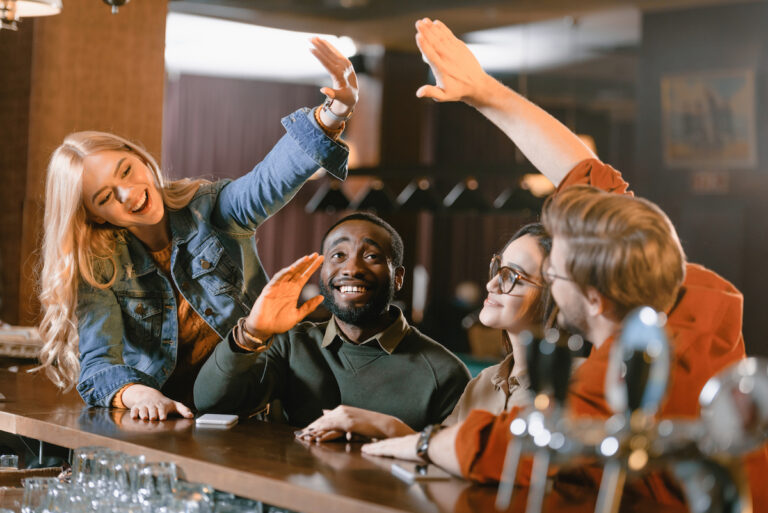8 Ways to Say "Friend" in Italian - Daily Italian Words