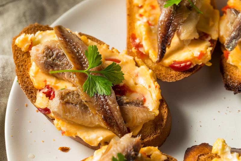 Italian Word of the Day: Acciuga (anchovy) - Daily Italian Words