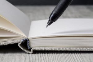 Italian Word of the Day: Penna (pen / feather) - Daily Italian Words