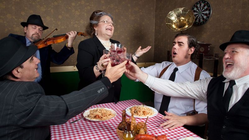 10 Famous Italian Songs with Lyrics and Translations - Daily Italian Words